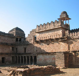 Explore the Picturesque Beauty of Chanderi in Madhya Pradesh